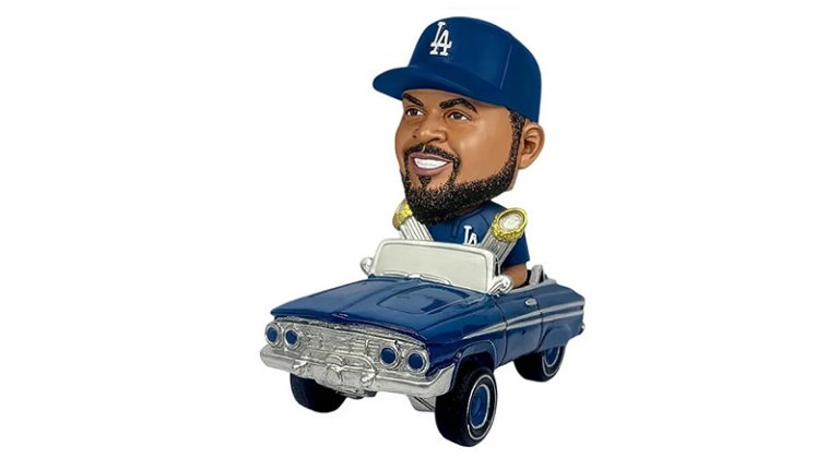 Ice Cube Throws Out First Pitch at Last Night’s Los Angeles Dodgers ...